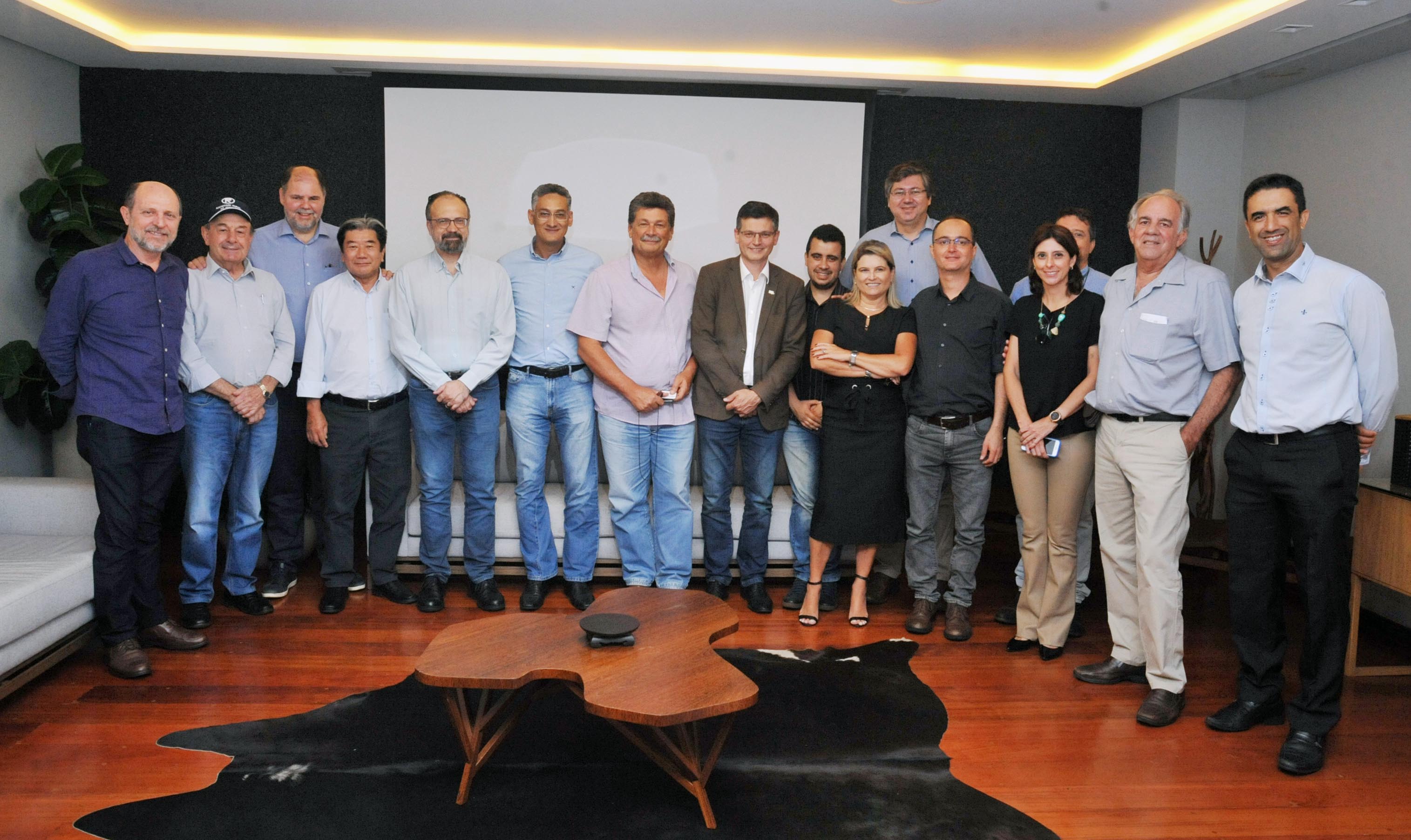 Sociedade civil discute projeto de Hub de Inovação da UEL | Secretaria ...